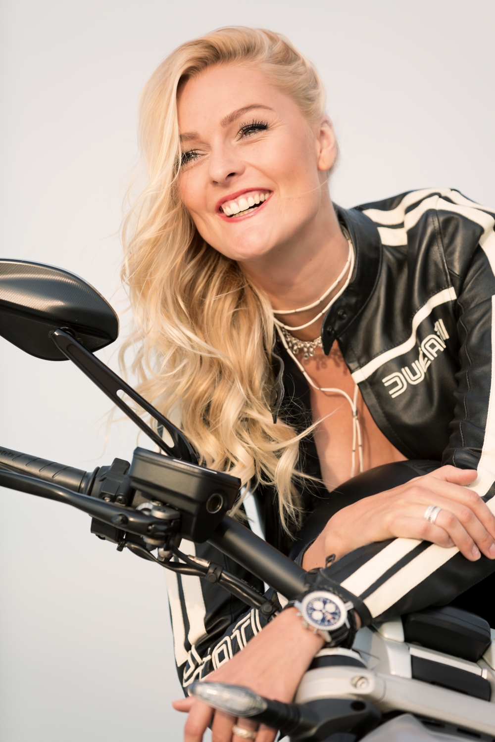 Sichtstark fotodesign | MIRIAM HÖLLER – Moderatorin